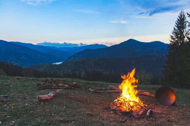 How Hot Is A Campfire? (Solved) - Wilderness Redefined